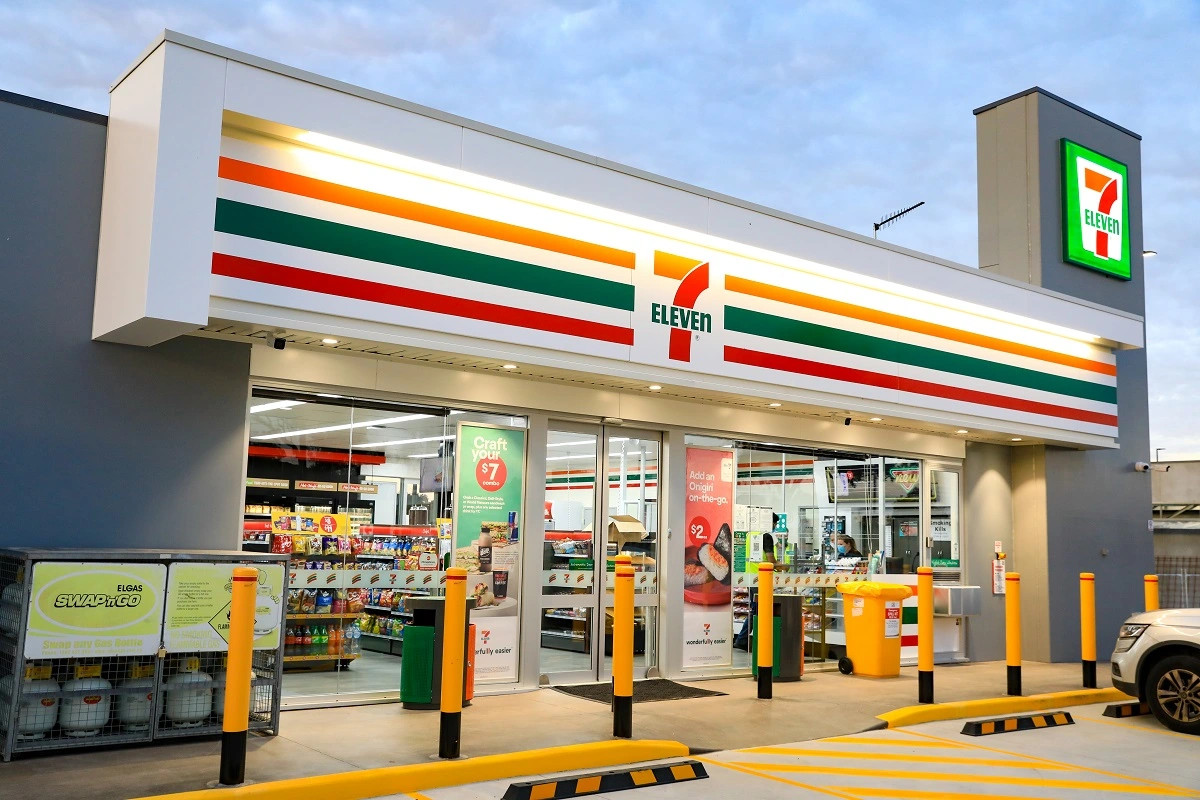 El dueño de 7-Eleven cambiará de nombre y segregará activos no estratégicos