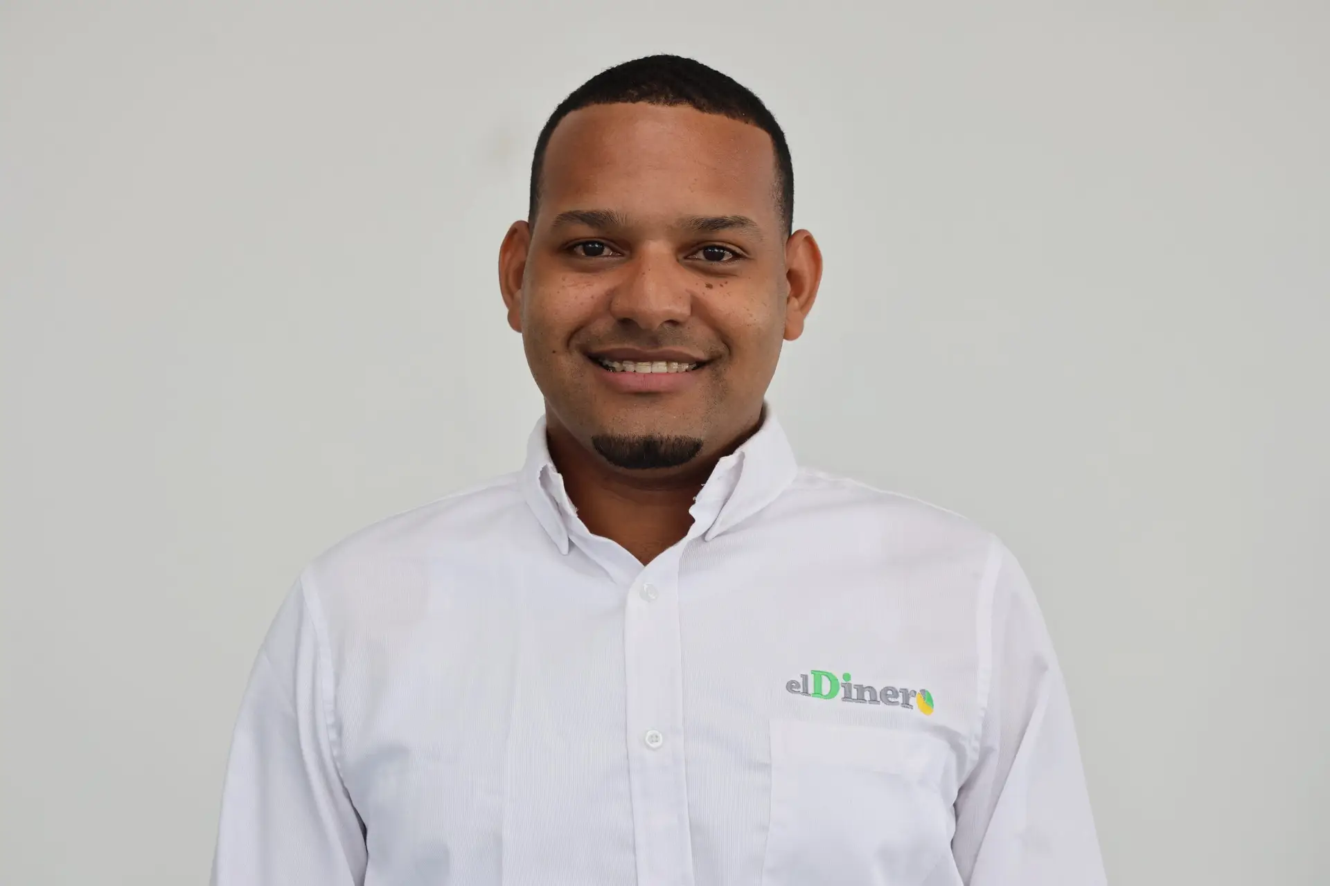 Adrian J. Díaz, Autor en Periódico elDinero