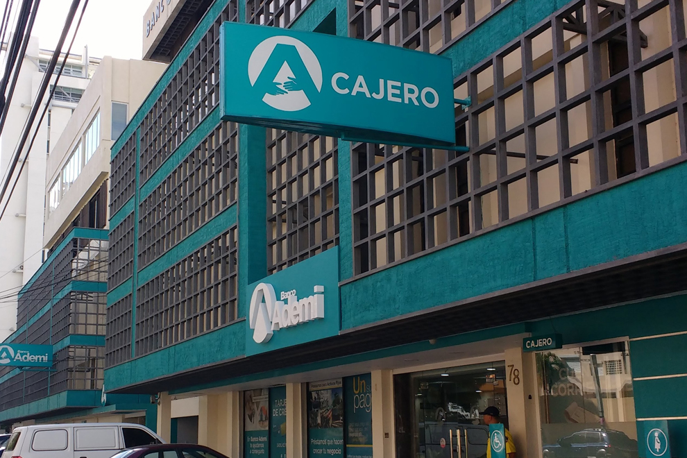 Banco Ademi, primera entidad financiera en instalarse en Ciudad Juan Bosch