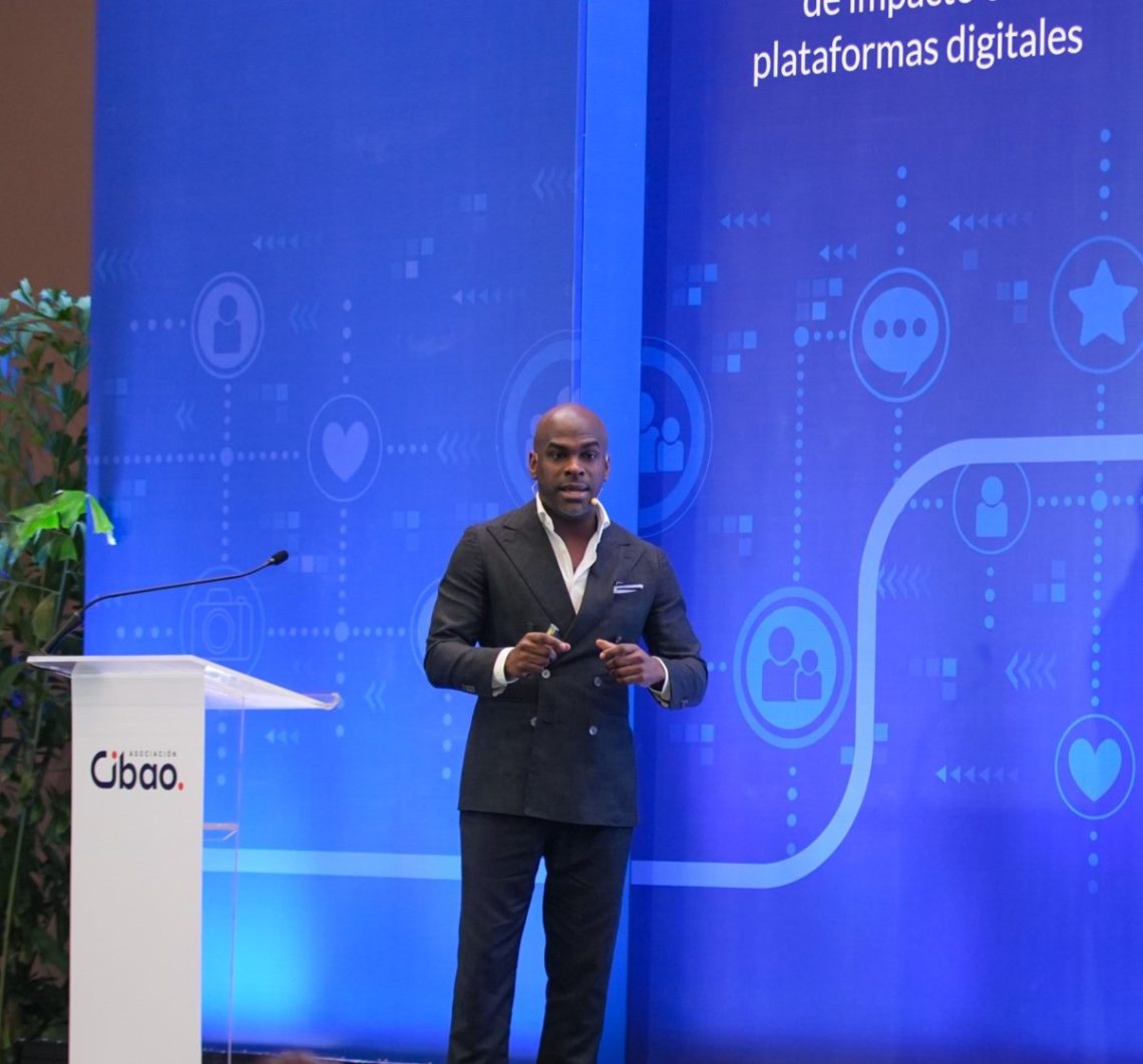 Claudio Cabrera ofrece conferencia sobre narrativas que conectan - Periódico elDinero