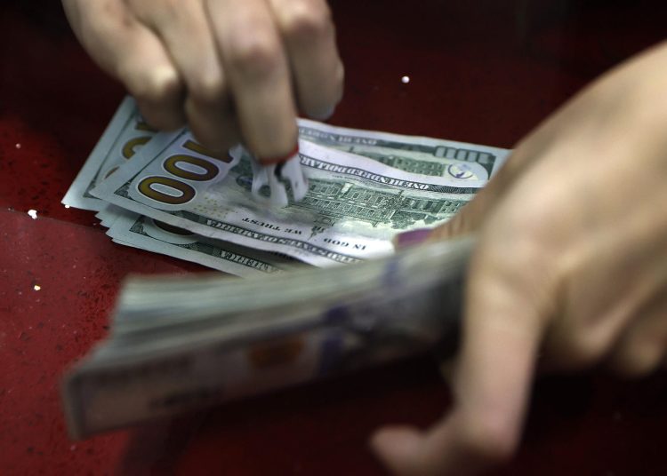 Conozca la tasa de cambio del dólar en los principales bancos de RD