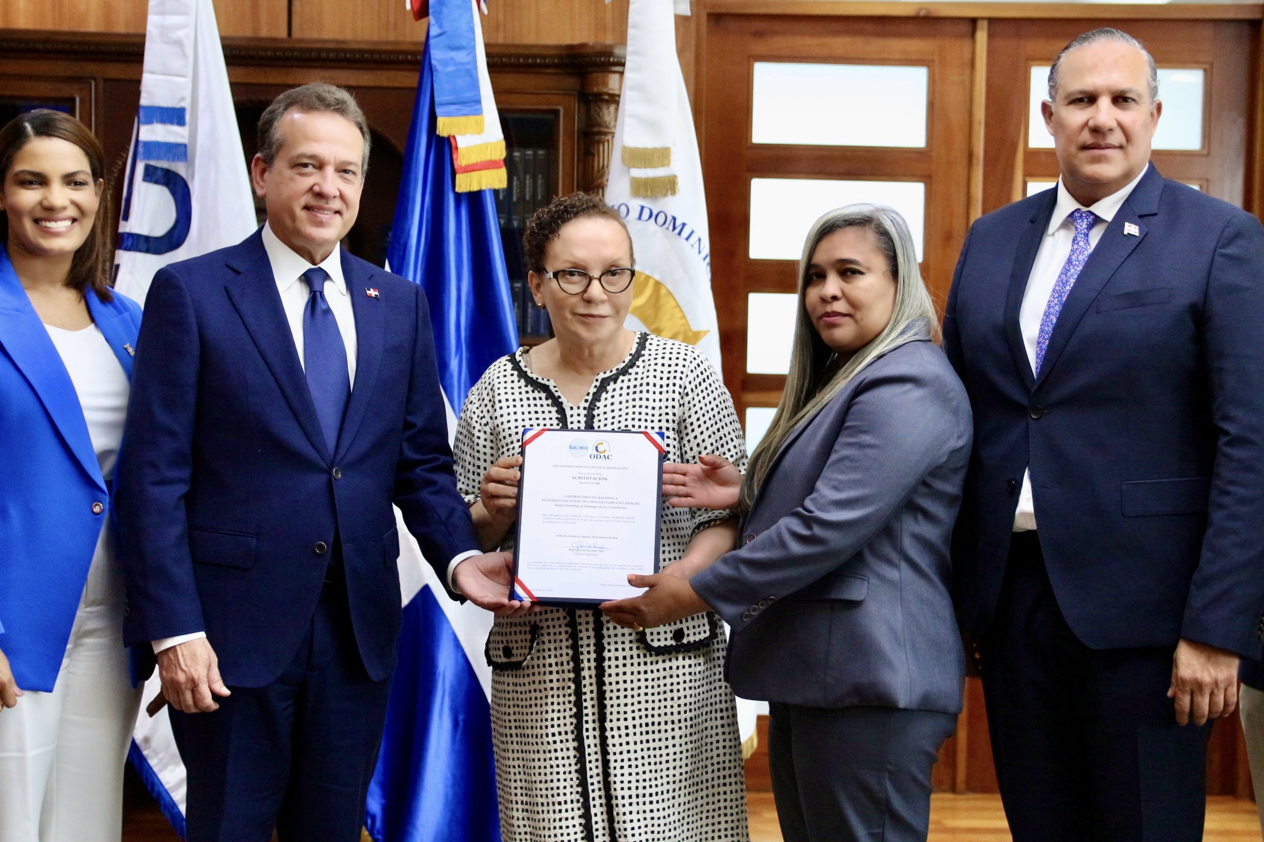 Acreditan laboratorio de balística de Inacif