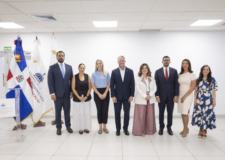 MICM y Cámara Santo Domingo impulsan exportación de servicios modernos ...