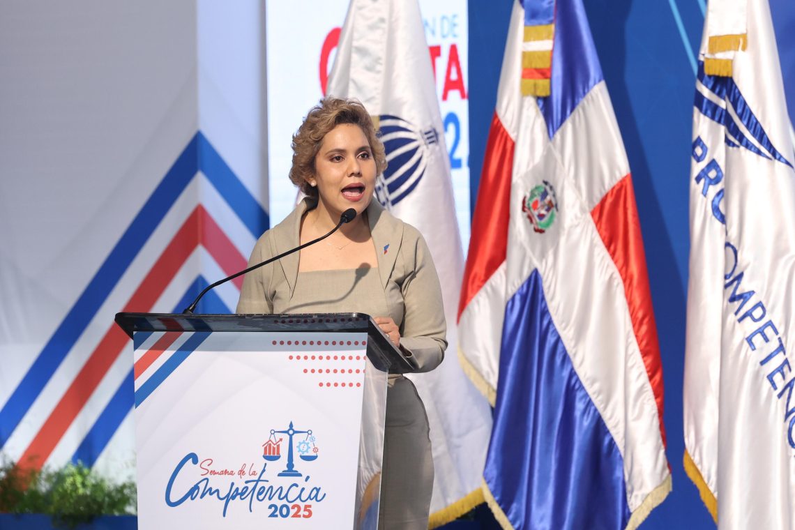 María Elena Vásquez Taveras durante la rendición de cuentas - Periódico ...