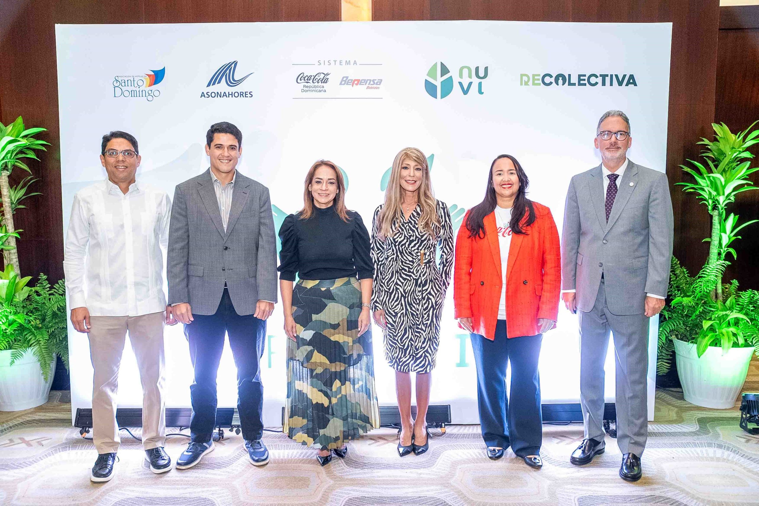 Hoteles de Santo Domingo recuperan más de 14,500 libras de plástico PET