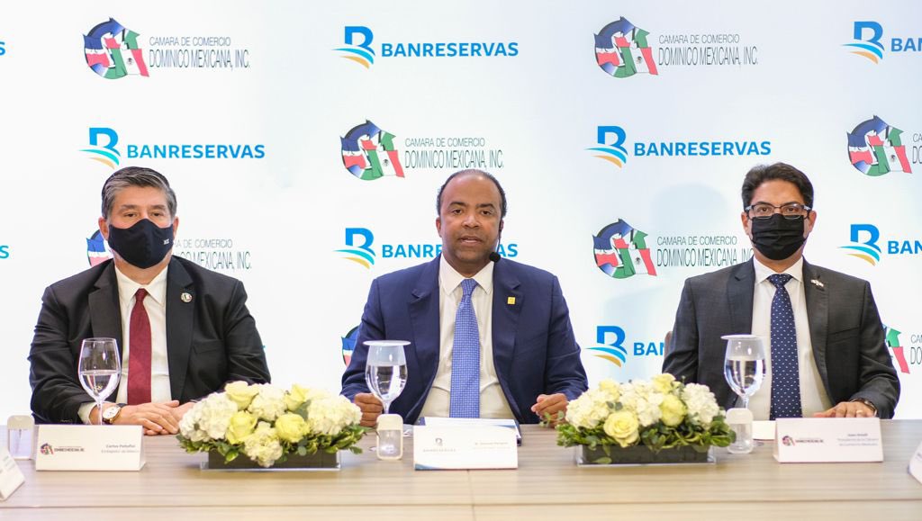 Banreservas respalda programas sociales con RD$54,000 millones
