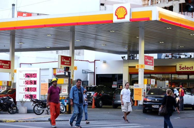 Shell anuncia desarrollo de "gran escala" en mayor yacimiento de Argentina