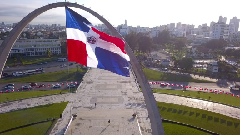 bandera rd - Periódico elDinero