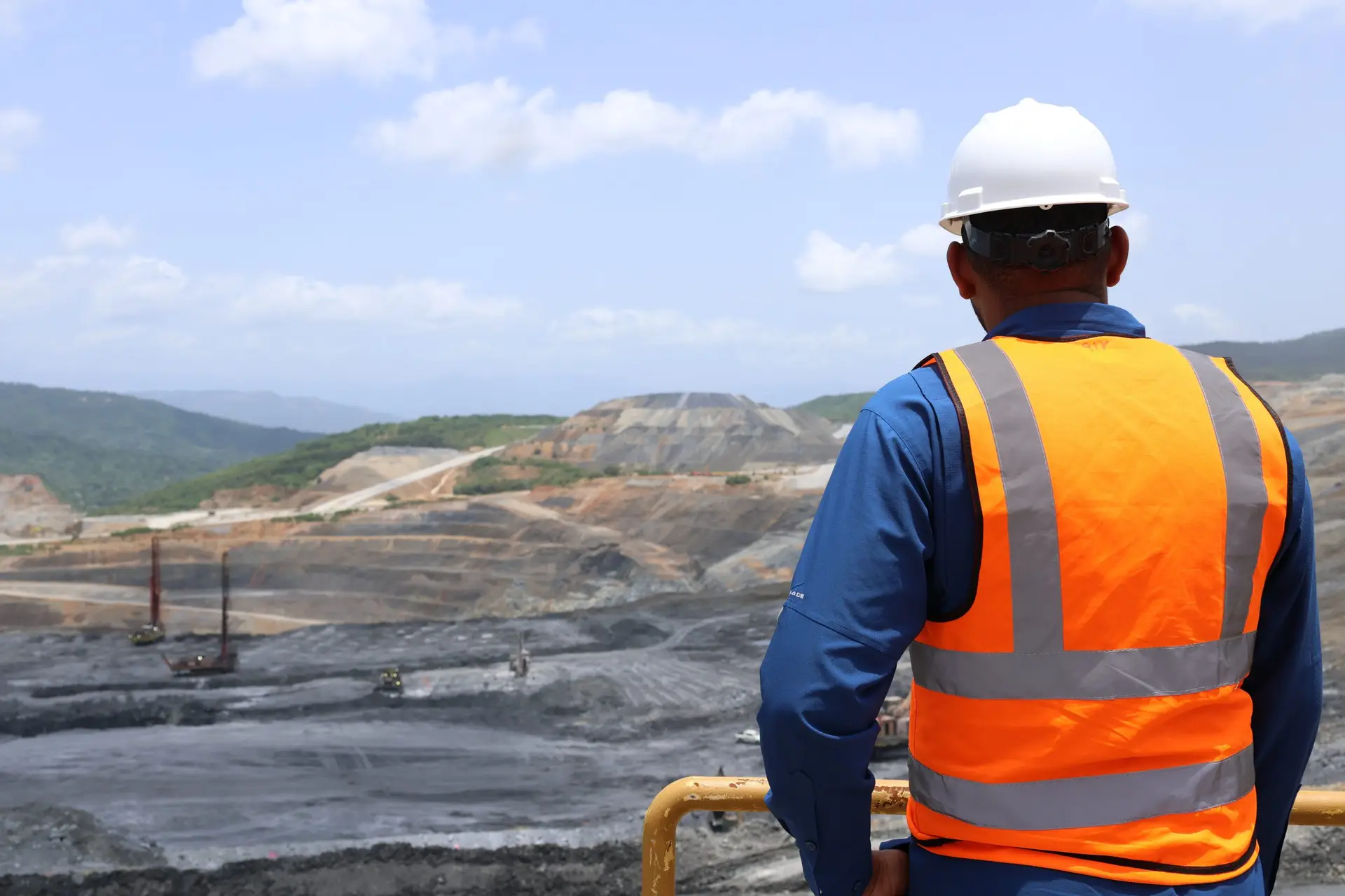 Barrick Gold usa más de 275 instrumentos para monitorear presa en Cotuí