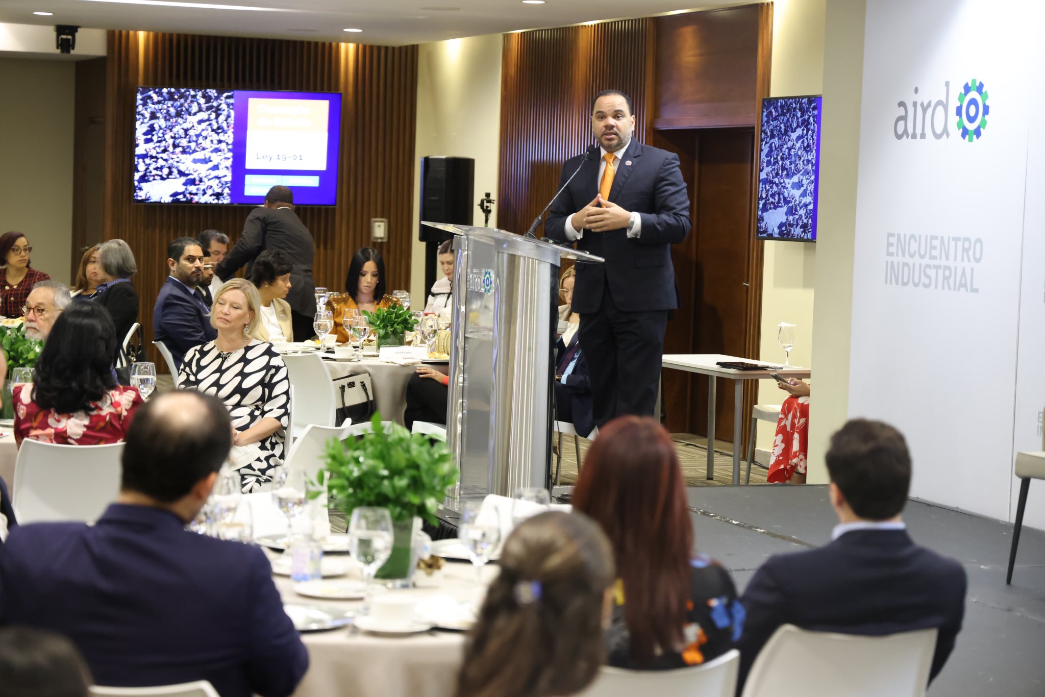 Defensor del Pueblo necesita más recursos para su labor